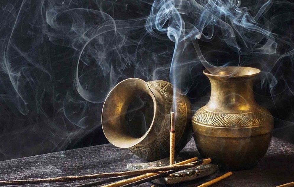 Hati-Hati! 4 Perbuatan Ini Termasuk dalam Syirik - Umroh.com